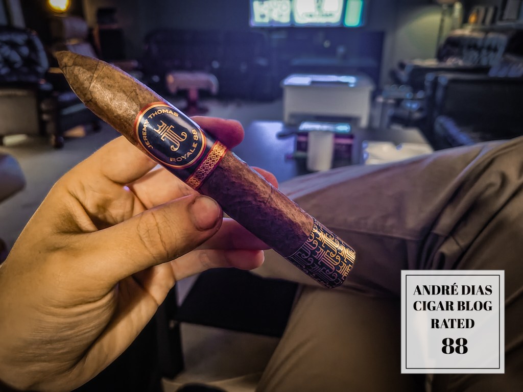 960. Jeremy Thomas Royale 88 Torpedo - ANDRÉ CHARUTO DIAS